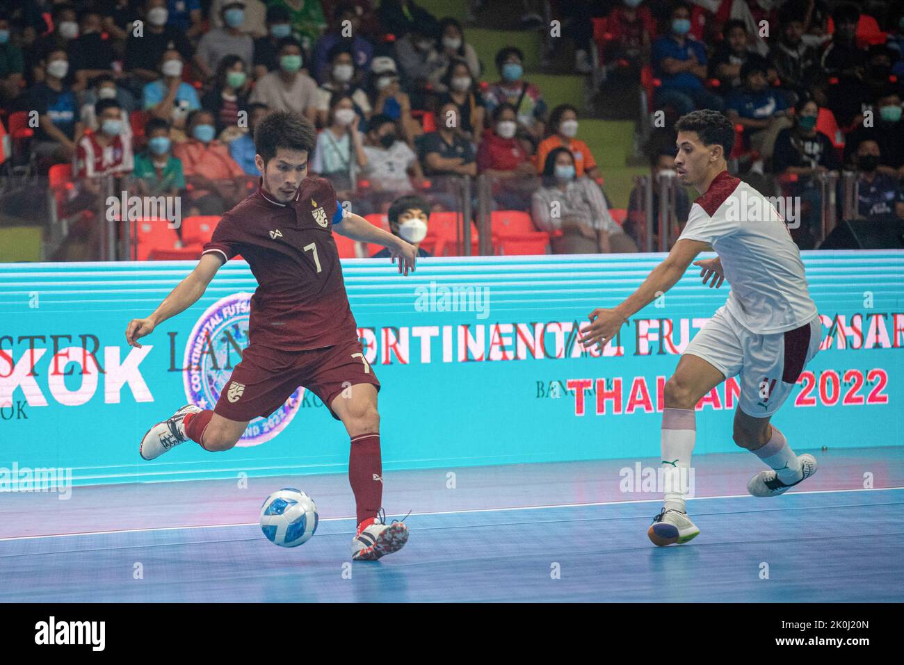 Bangkok, Thailand. 11th Sep, 2022. Kritsada Wongkaeo (L) of Thailand ...