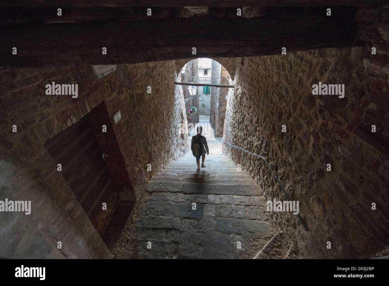 Glimpse of alleys in the historic center of Chiusdino, Siena, Tuscany ...