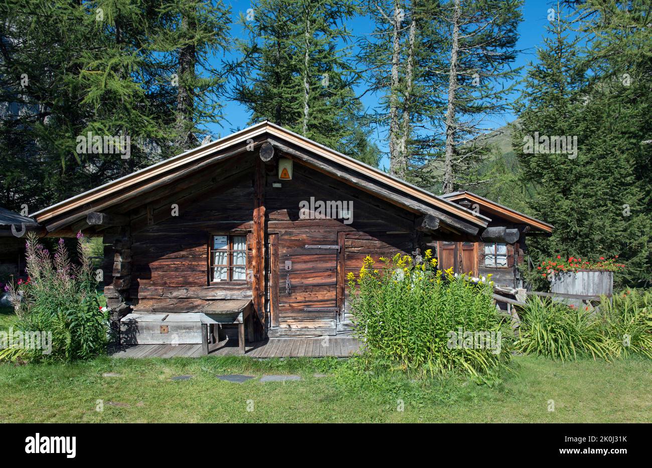 Ancient huts hi-res stock photography and images - Alamy