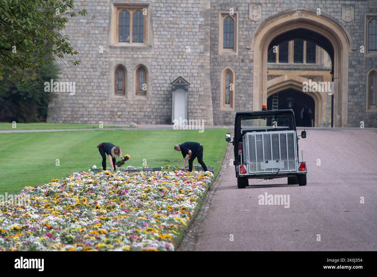 Windsor, Berkshire, UK. 12th September, 2022. Gardeners from the Crown ...