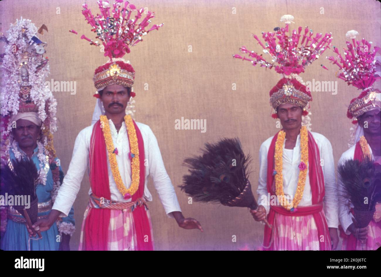 Indian folk dancers karnataka hi-res stock photography and images - Alamy