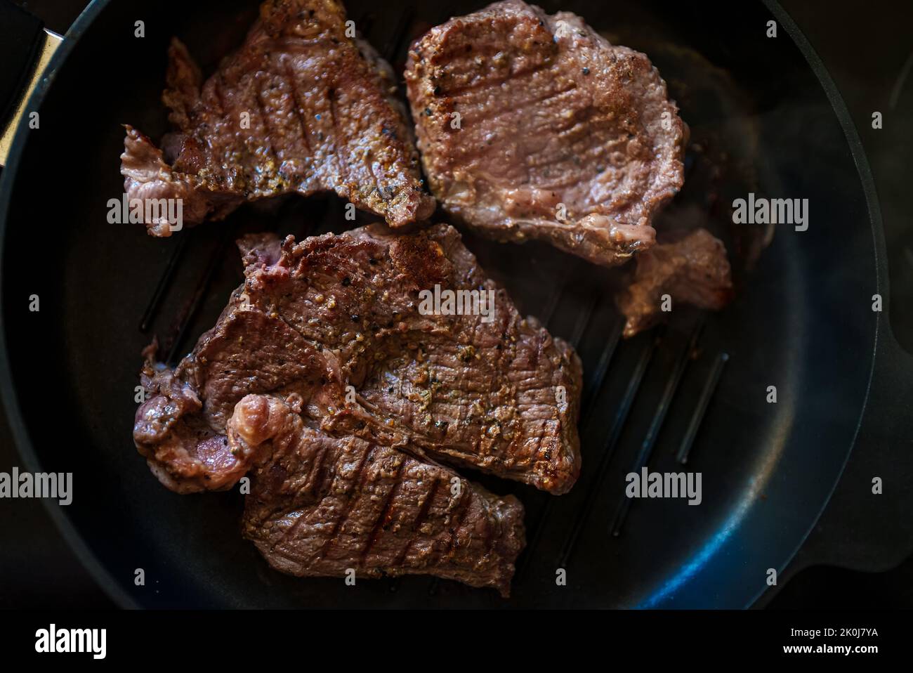 Frying pan sirloin beef steak hi-res stock photography and images - Alamy