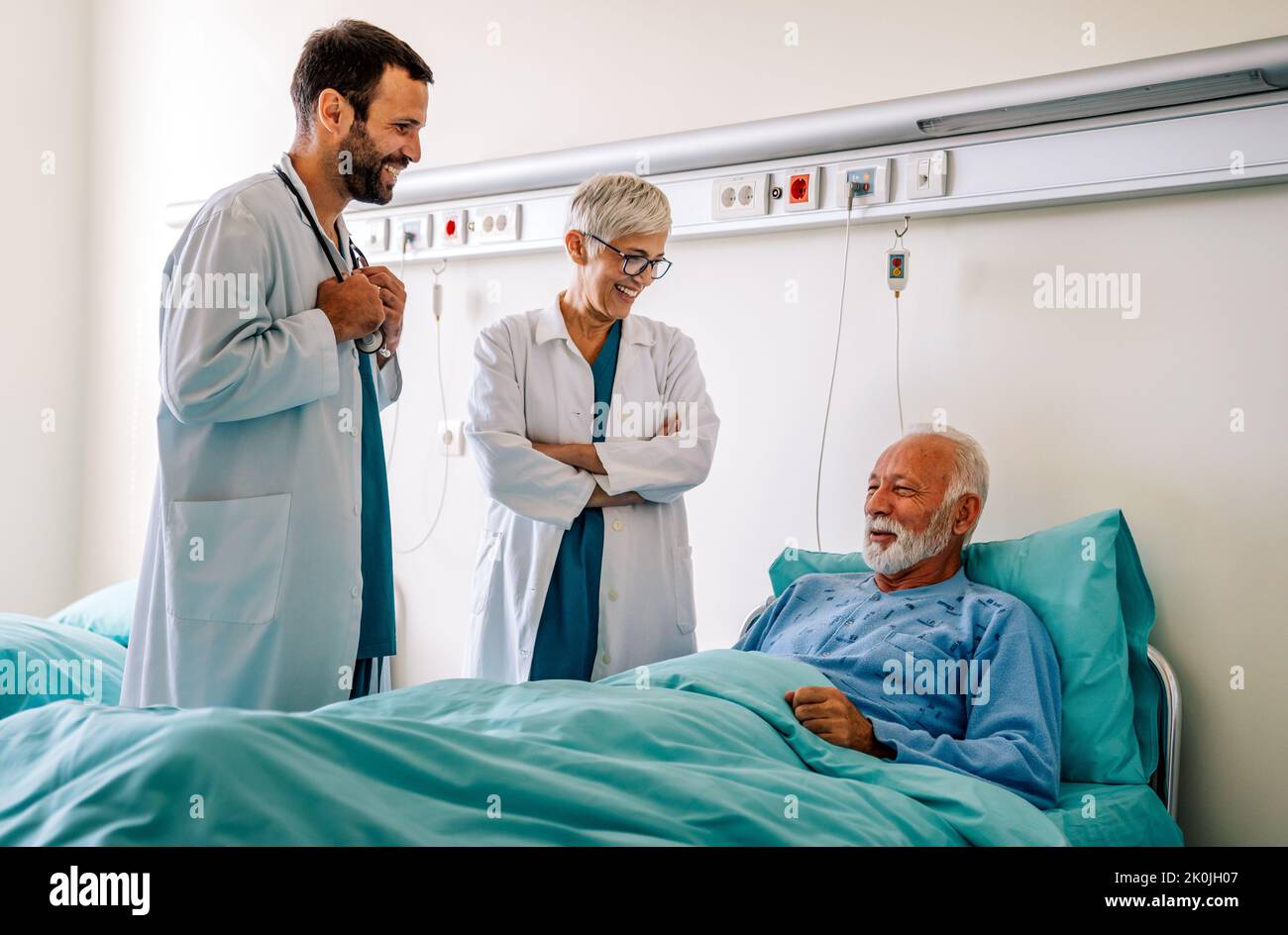 Old man hospital bed hi-res stock photography and images - Alamy