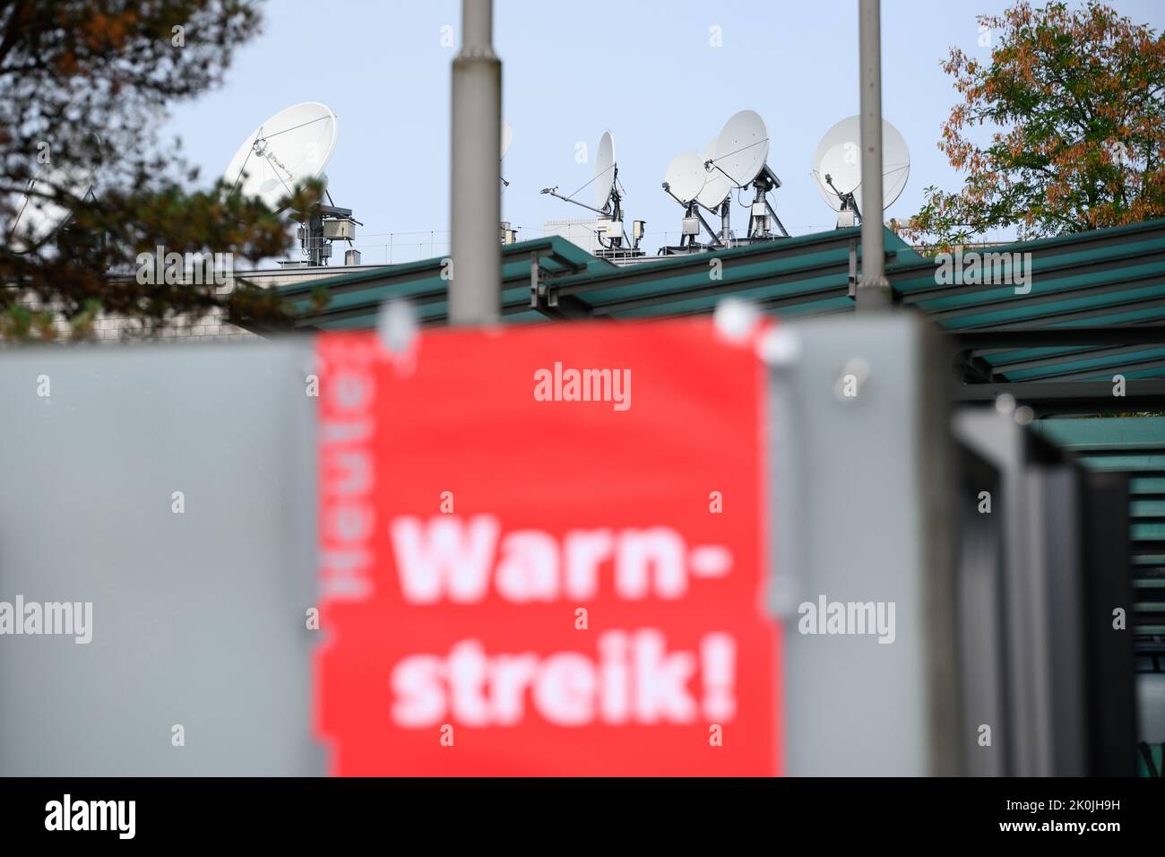 Frankfurt, Germany. Hamburg, Germany. 12th Sep, 2022. Several satellite ...