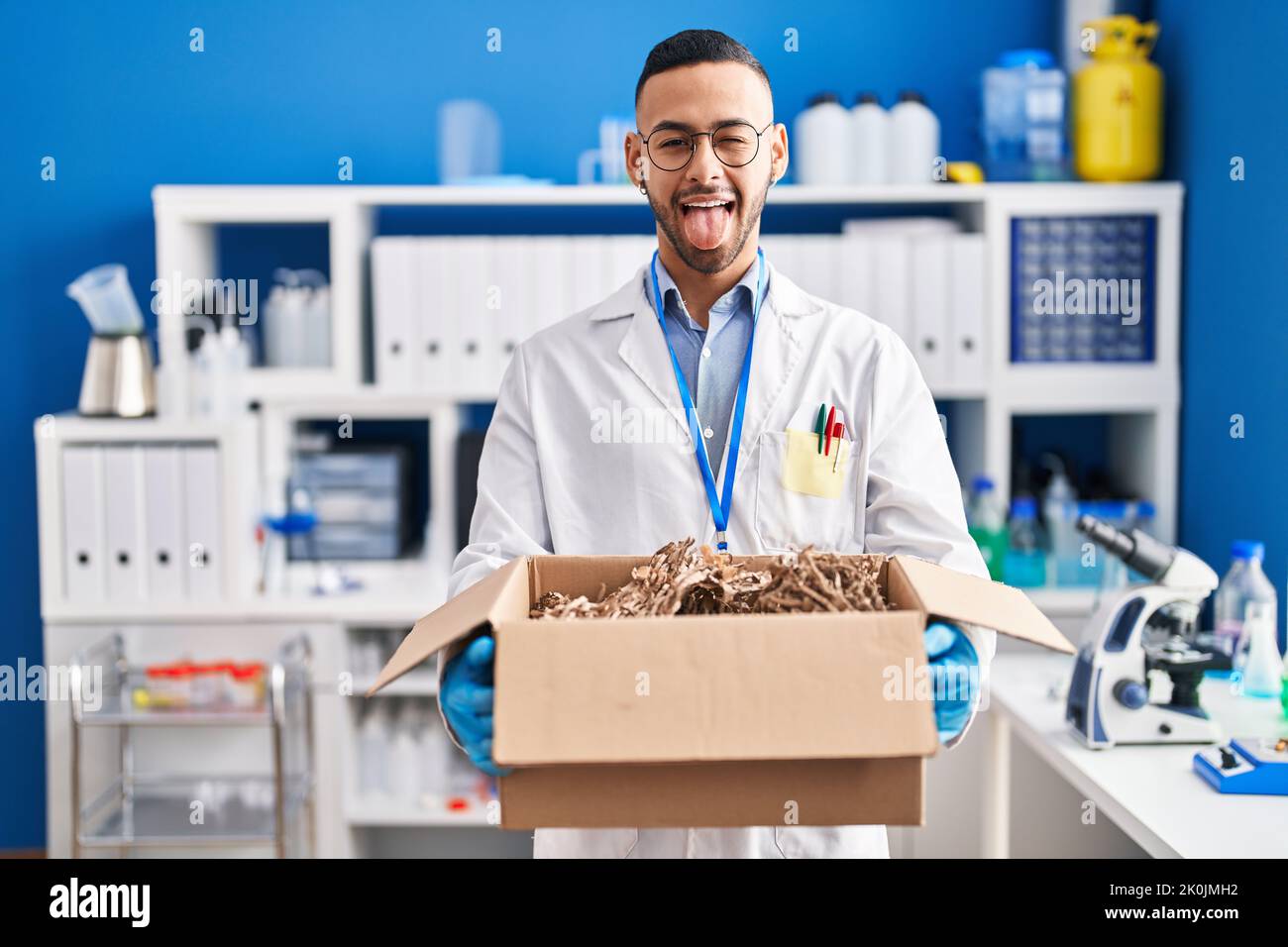 Cardboard microscope hi-res stock photography and images - Alamy