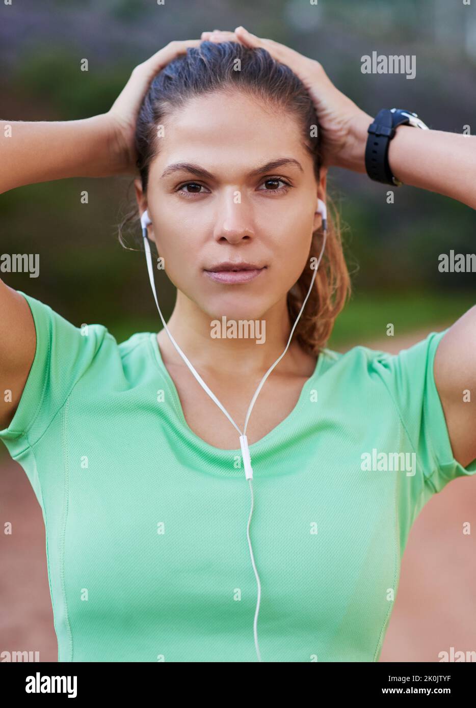 Listening while running hi-res stock photography and images - Alamy