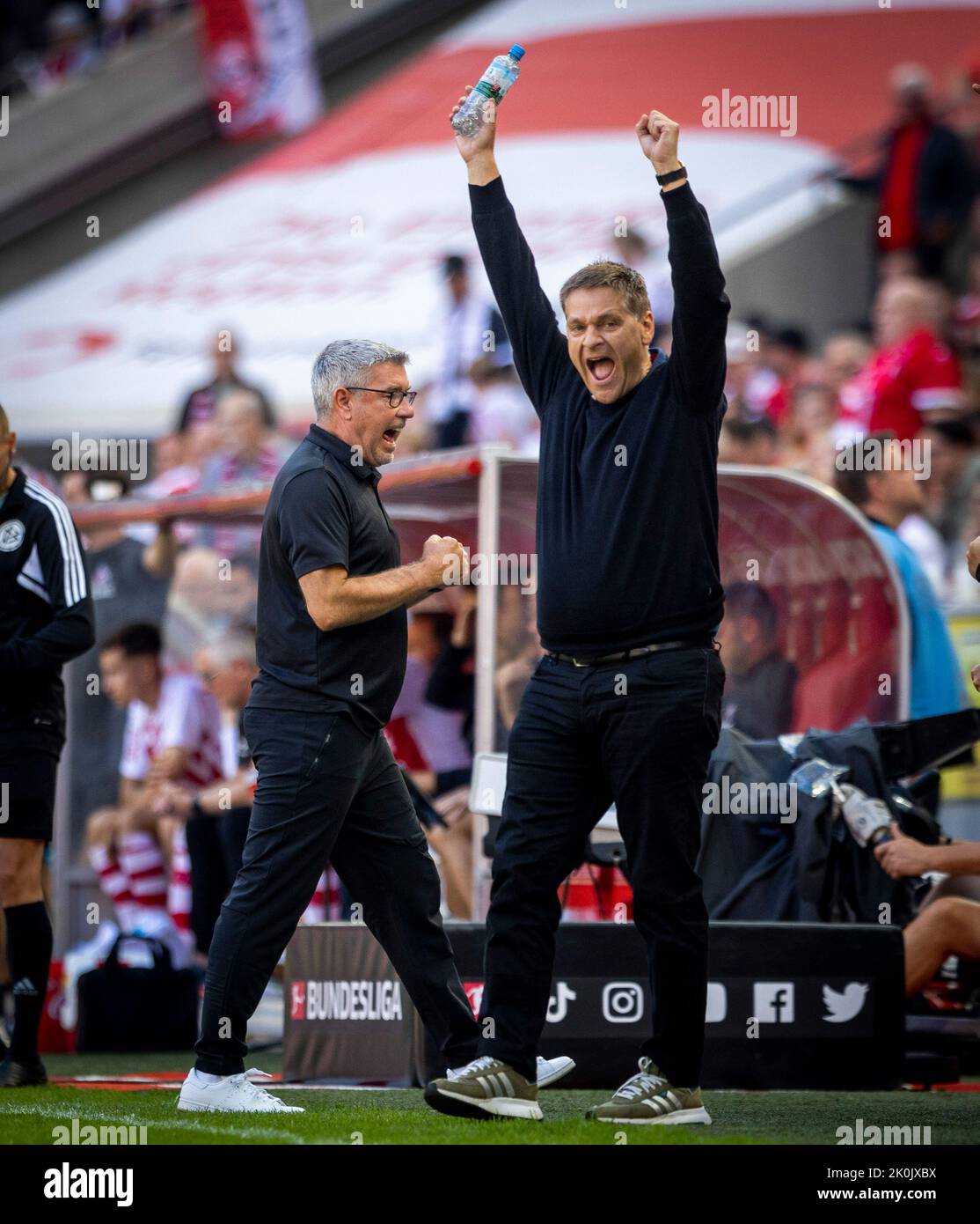Schlussjubel: Union’s Trainer Urs Fischer und Manager Oliver Ruhnert ... Schlussjubel: Union’s Trainer Urs Fischer und Manager Oliver Ruhnert ...