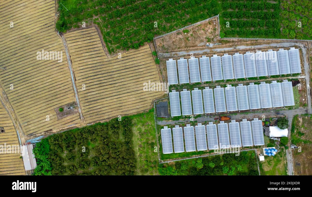 Climate friendly building hi-res stock photography and images - Alamy