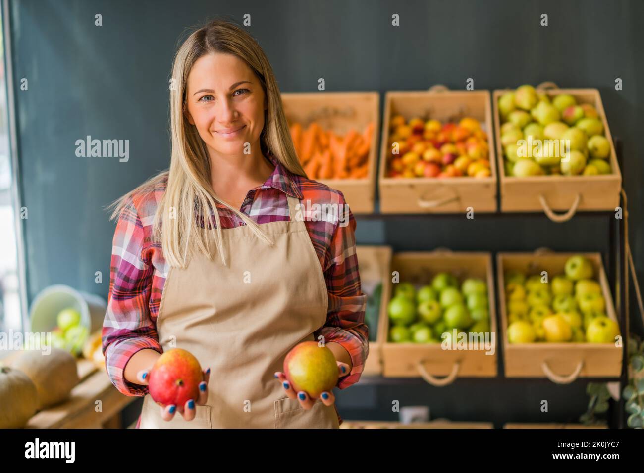 Owner of mango hi-res stock photography and images - Alamy