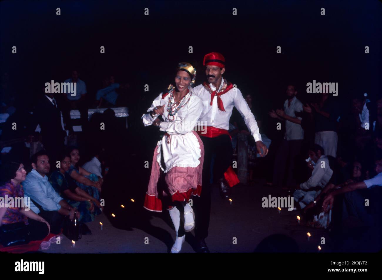 Mando dance hi-res stock photography and images - Alamy