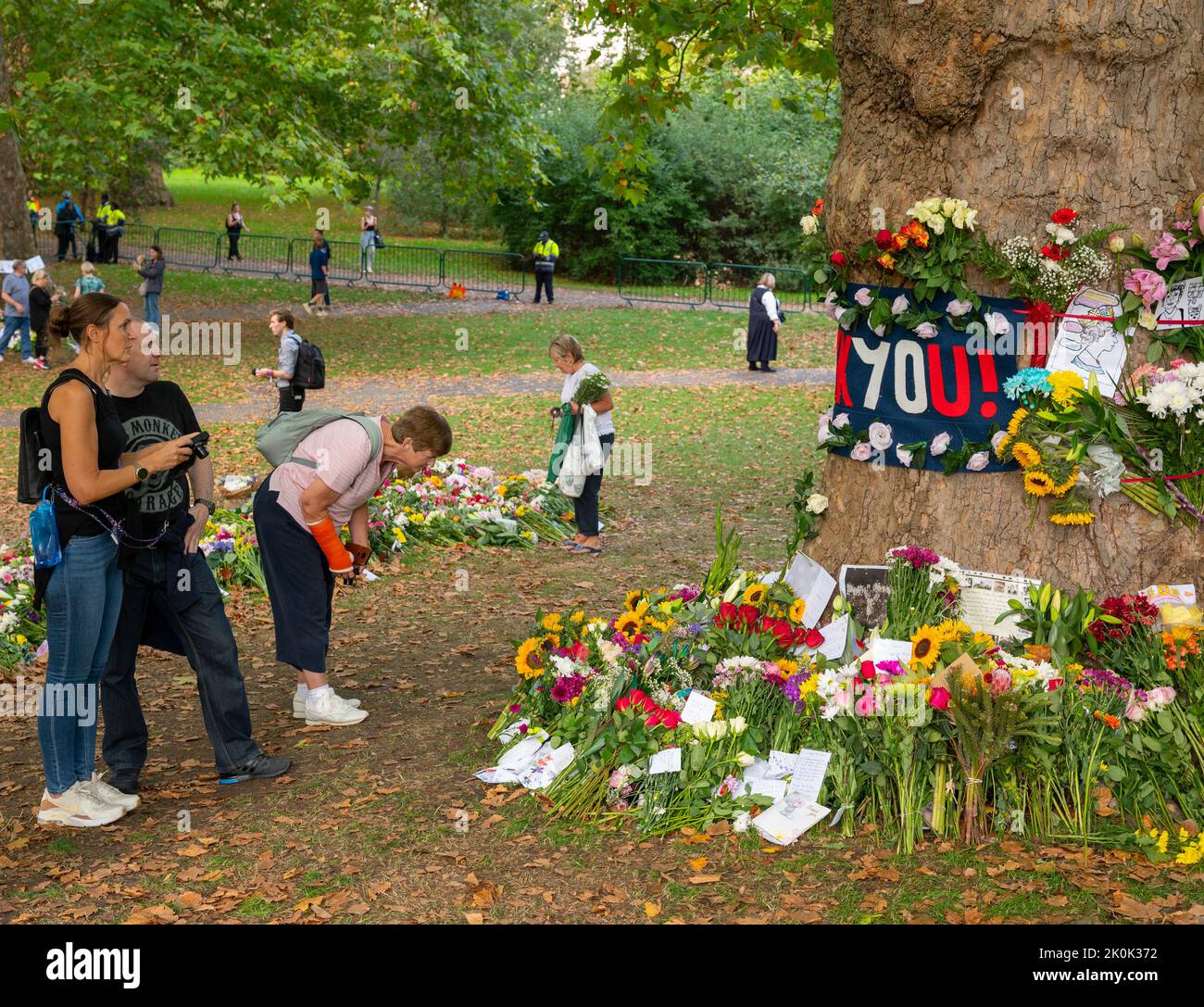 London, UK. 12 September 2022. Green Park adjacent to Buckingham Palace ...