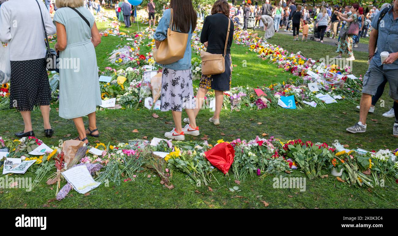 Remembering queen elizabeth ii hi-res stock photography and images - Alamy