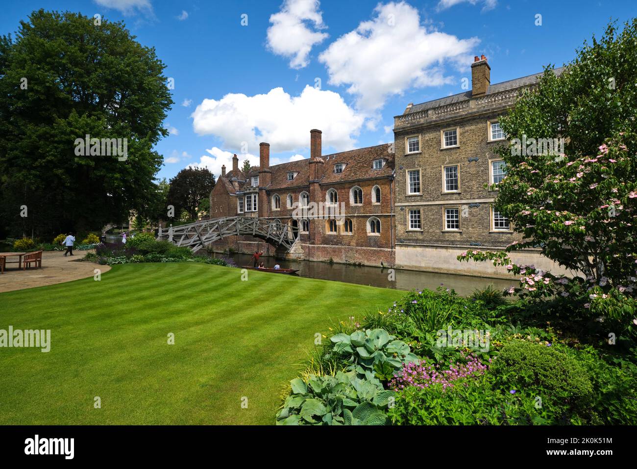 The old, iconic, arched, wood, pedestrian Mathematical Bridge over the ...