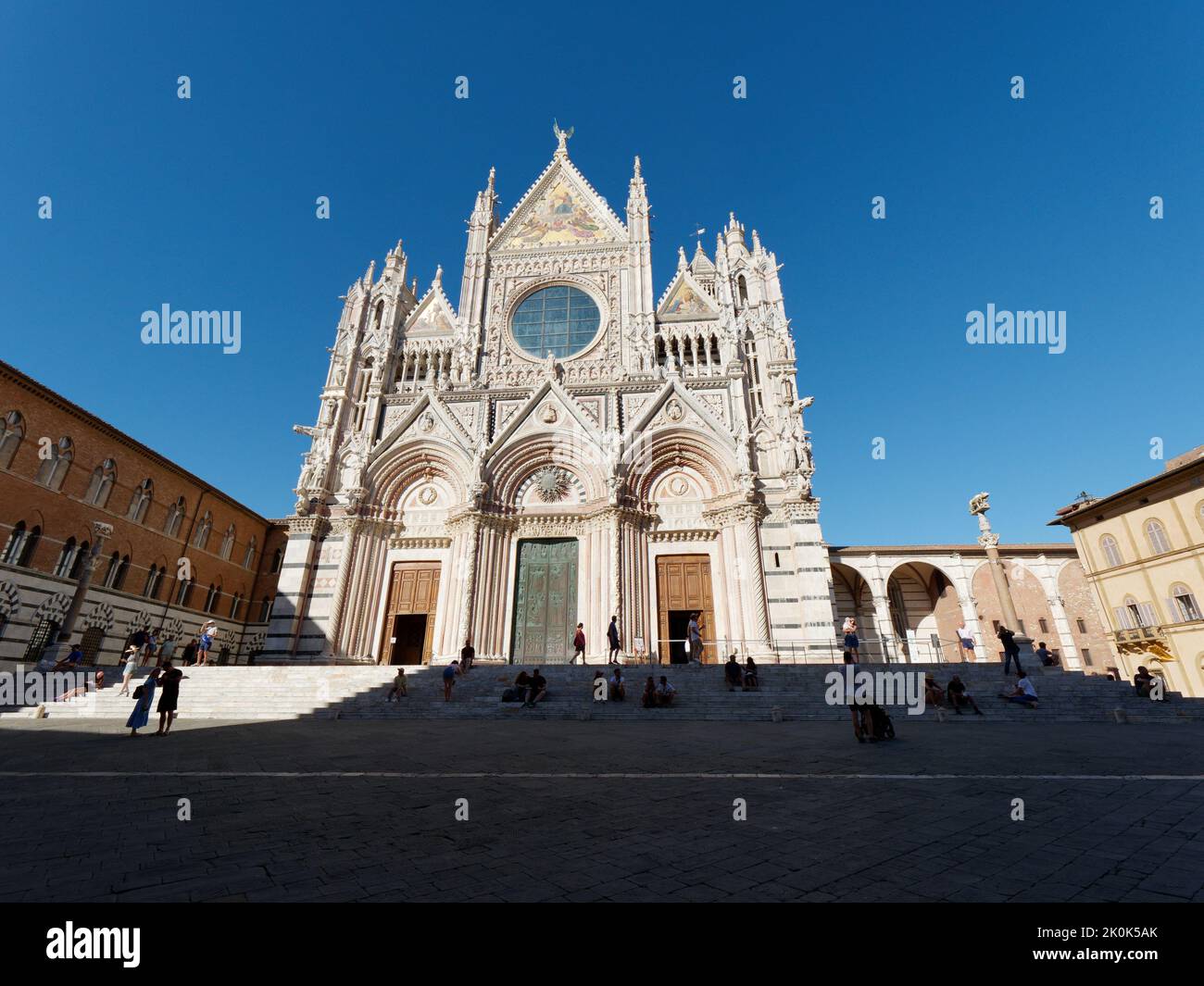 Duomo in Siena, Tuscany, Italy with tourists outside Stock Photo - Alamy