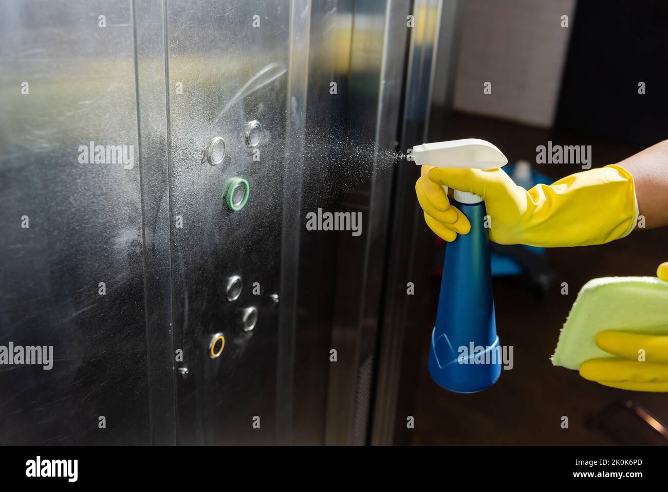 Office elevator hi-res stock photography and images - Alamy