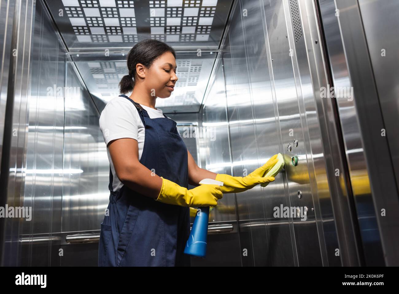 Office elevator hi-res stock photography and images - Alamy