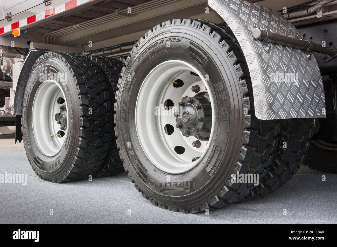 Detail of the rear wheels of a truck Stock Photo - Alamy