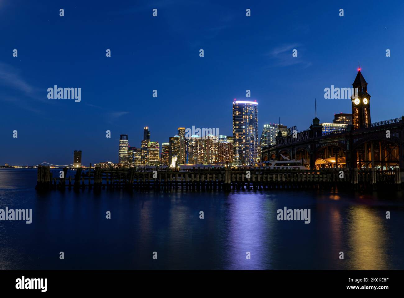 Nj transit terminal hi-res stock photography and images - Alamy
