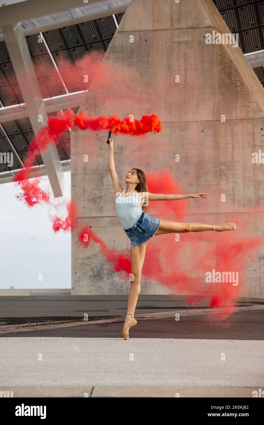 Ballet outdoors hi-res stock photography and images - Alamy