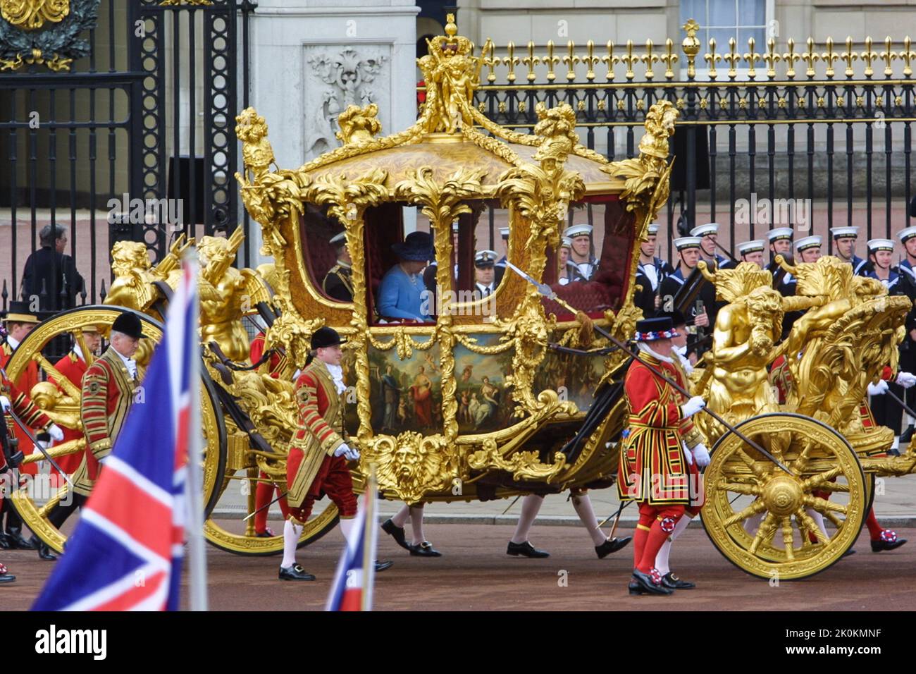 4th June 2002 - Queen Elizabeth II and Prince Philip leave Buckingham ...