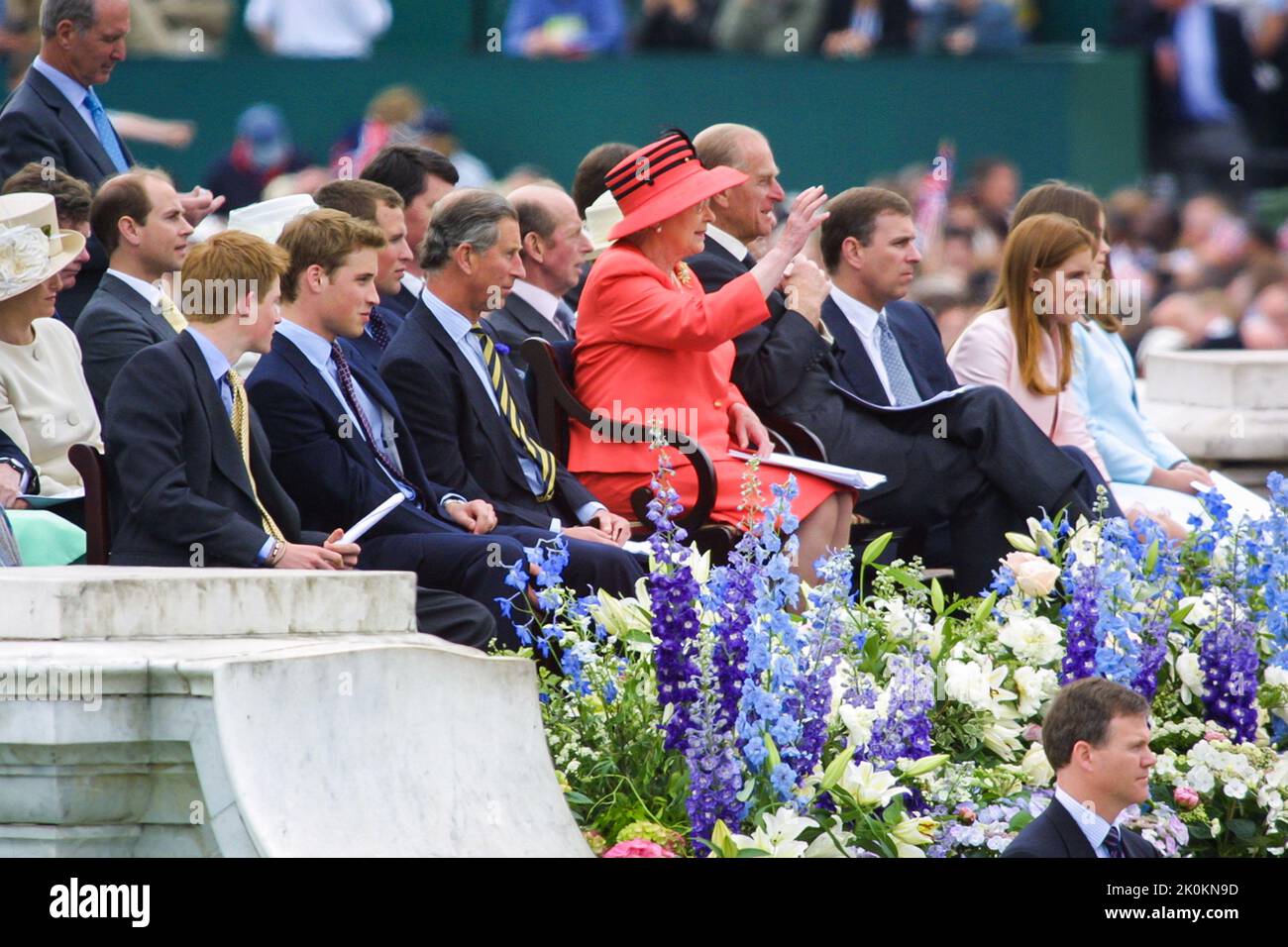 Queen elizabeth ii princess eugenie princess beatrice prince andrew hi ...