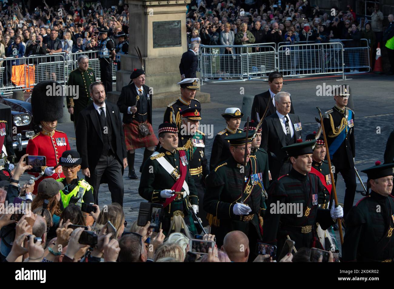 Edinburgh, Scotland, 12 September 2022. The cortege carrying the coffin ...