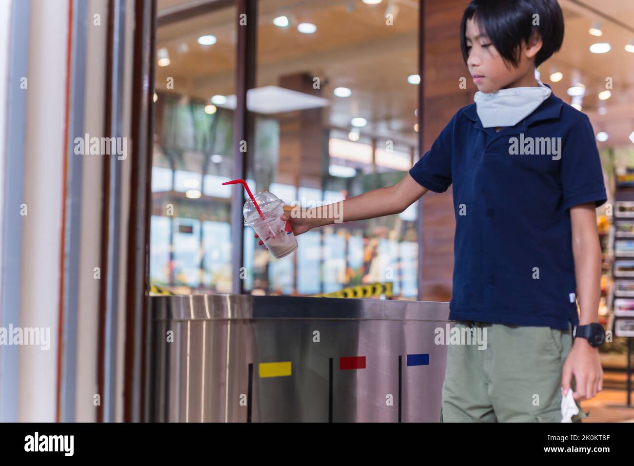 Dropping junk hi-res stock photography and images - Alamy