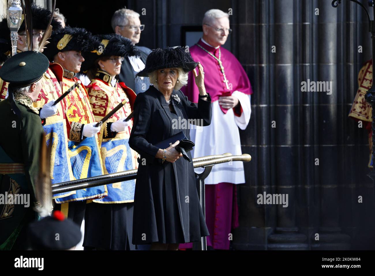 Coffin queen elizabeth ii holyroodhouse hi-res stock photography and ...