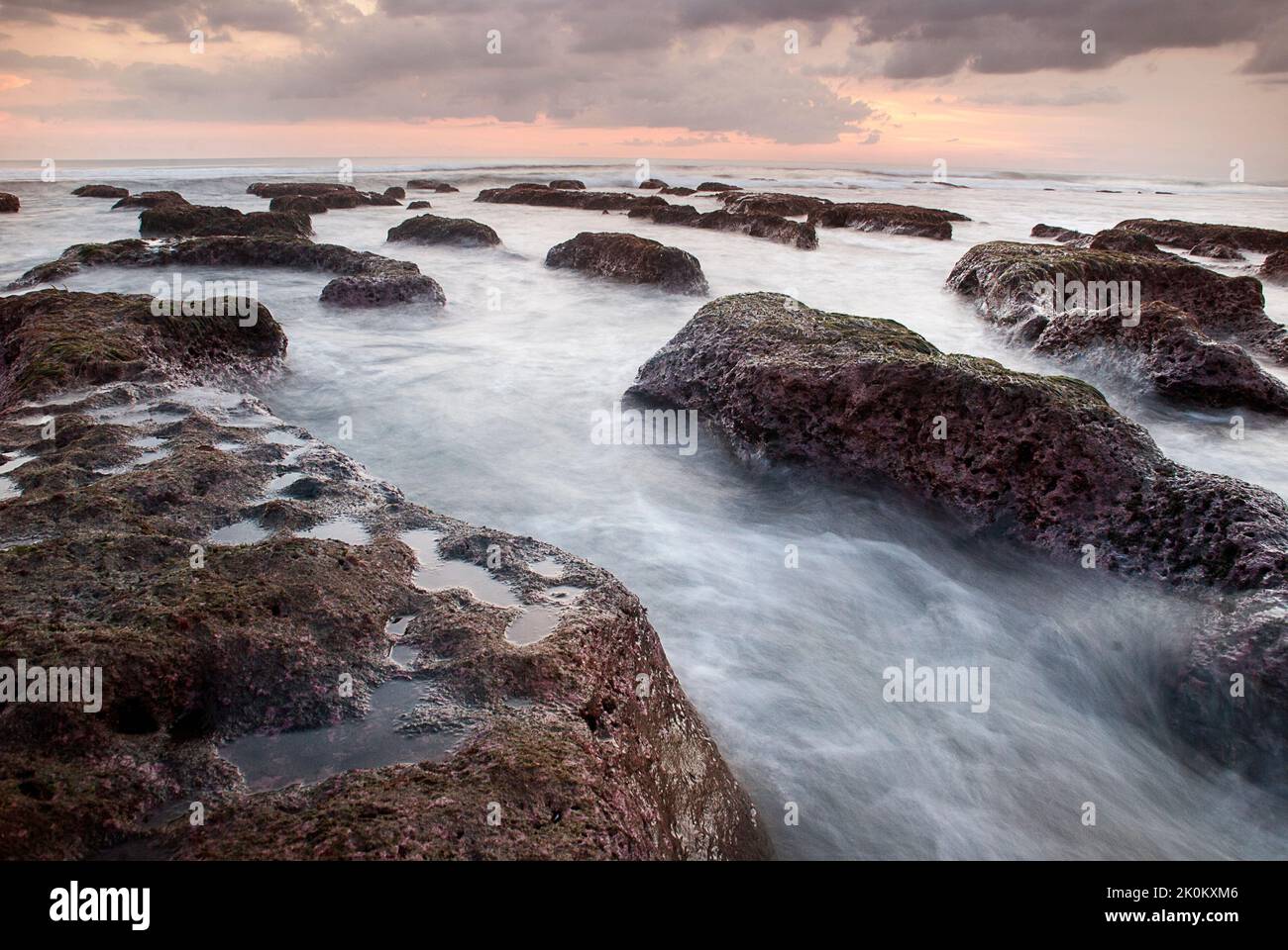 Smashed rock hi-res stock photography and images - Alamy