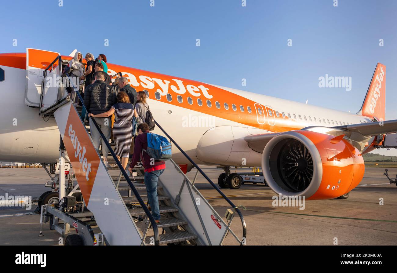 EDINBURGH, SCOTLAND - Boarding EasyJet commercial jetline at Edinburgh ...