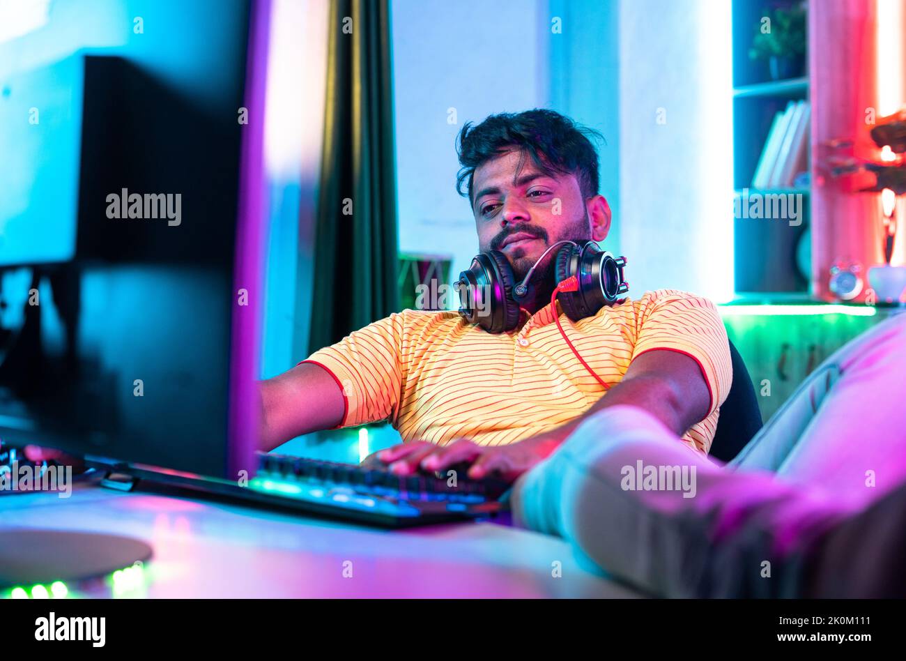 Young indian boy depressed hi-res stock photography and images - Alamy