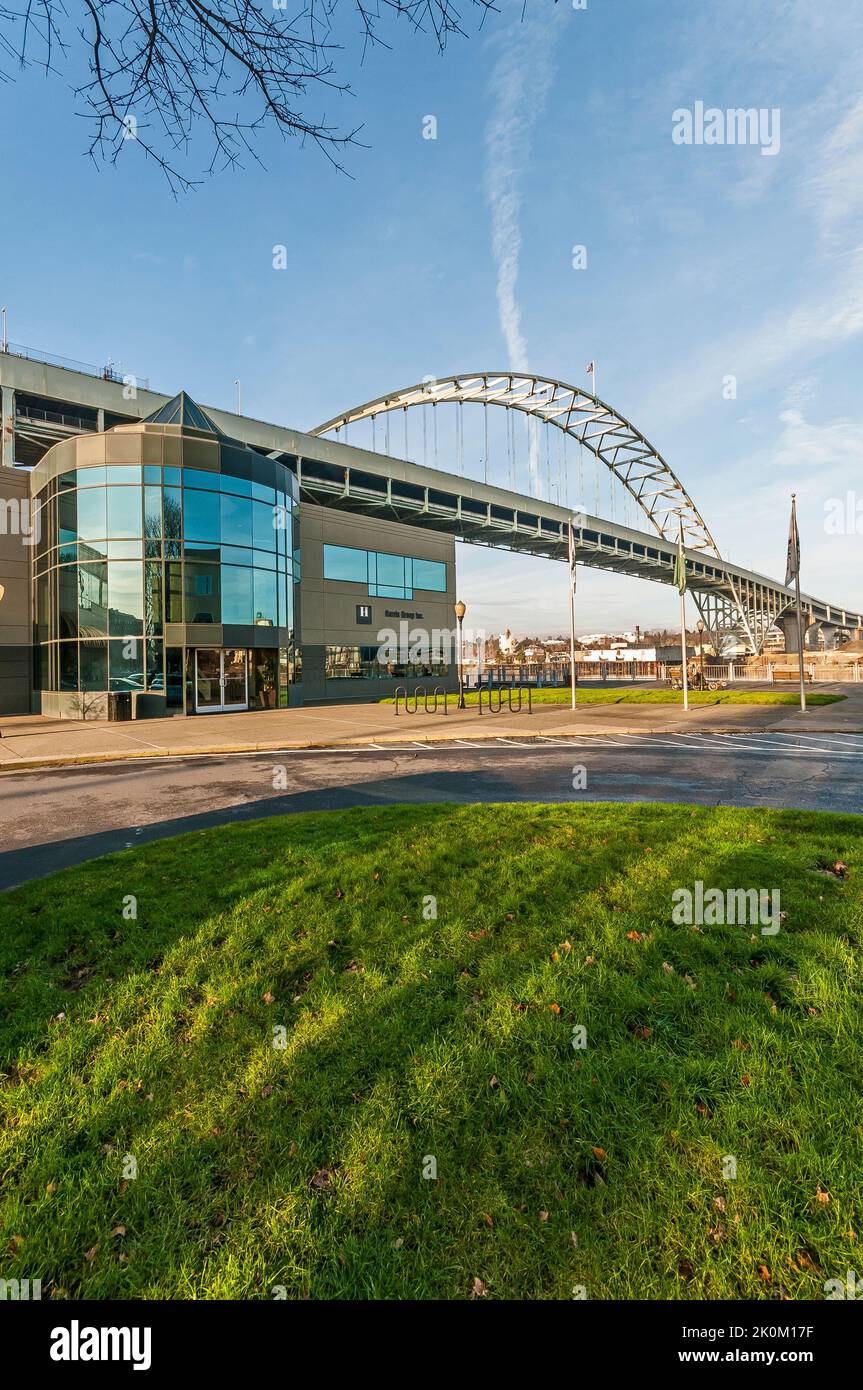 Group of pilings hi-res stock photography and images - Alamy