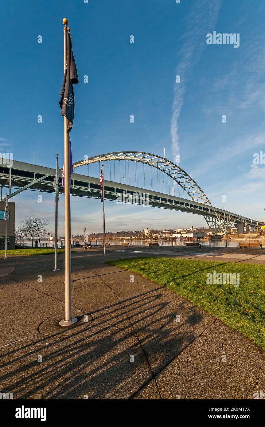 View of the Fremont Bridge spanning the Willamette River, in Portland ...
