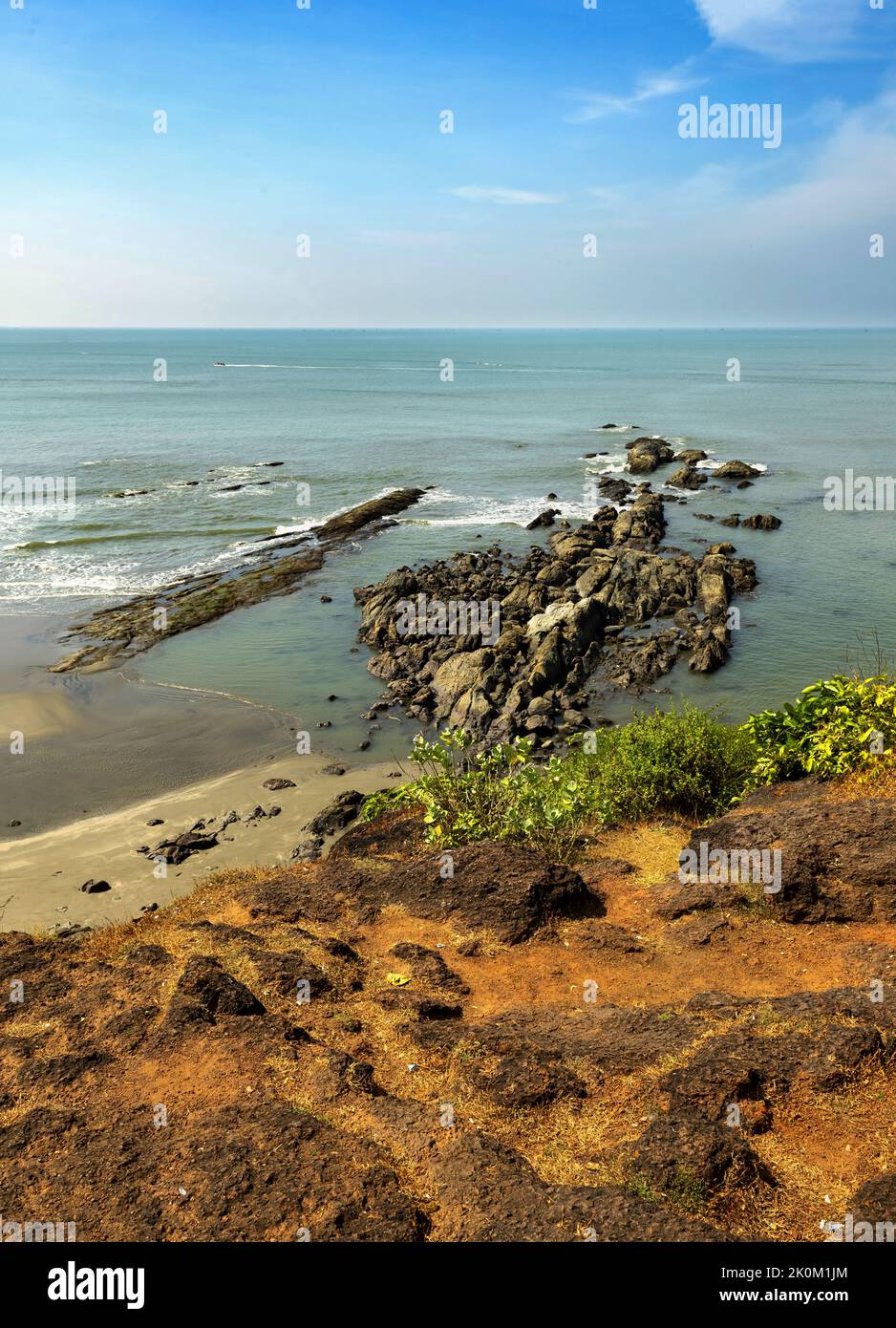 Goa india cliff sea view hi-res stock photography and images - Alamy