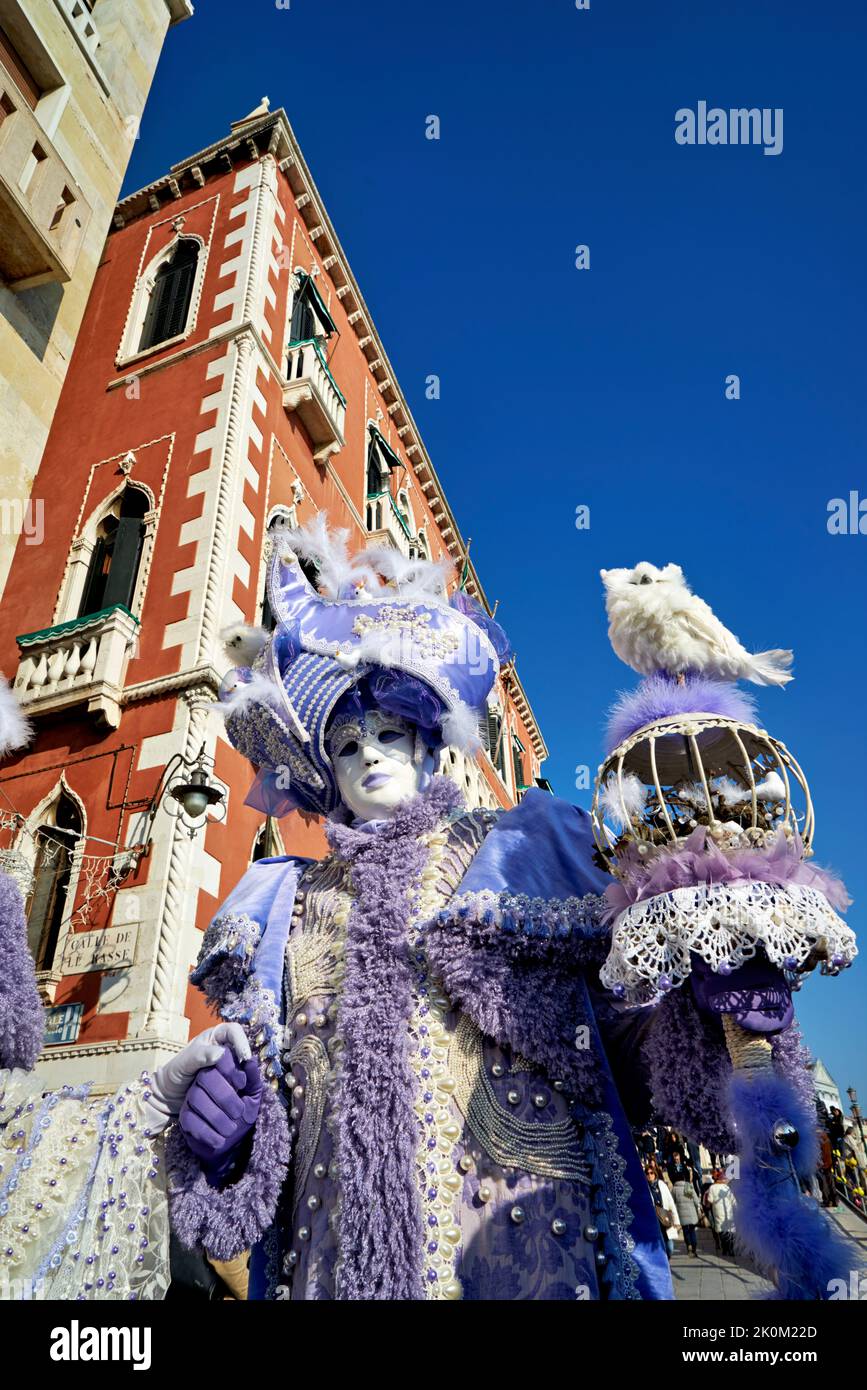 Carnival fun house hi-res stock photography and images - Alamy