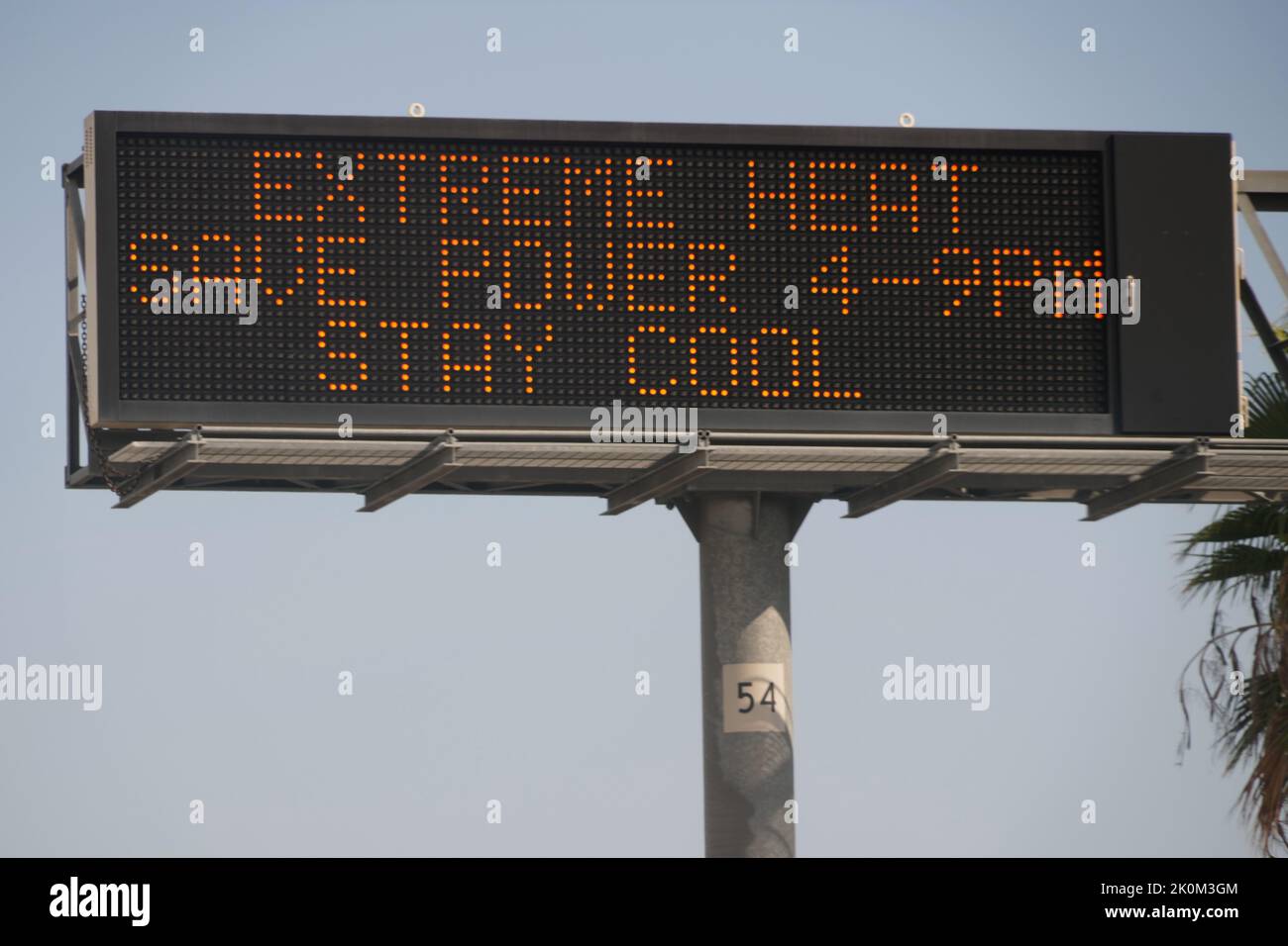 A weather heat advisory on a Caltrans message board with the words ...