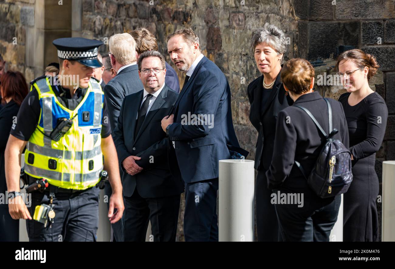 Royal Mile, Edinburgh, Scotland, UK, 12th September 2022. Queen ...
