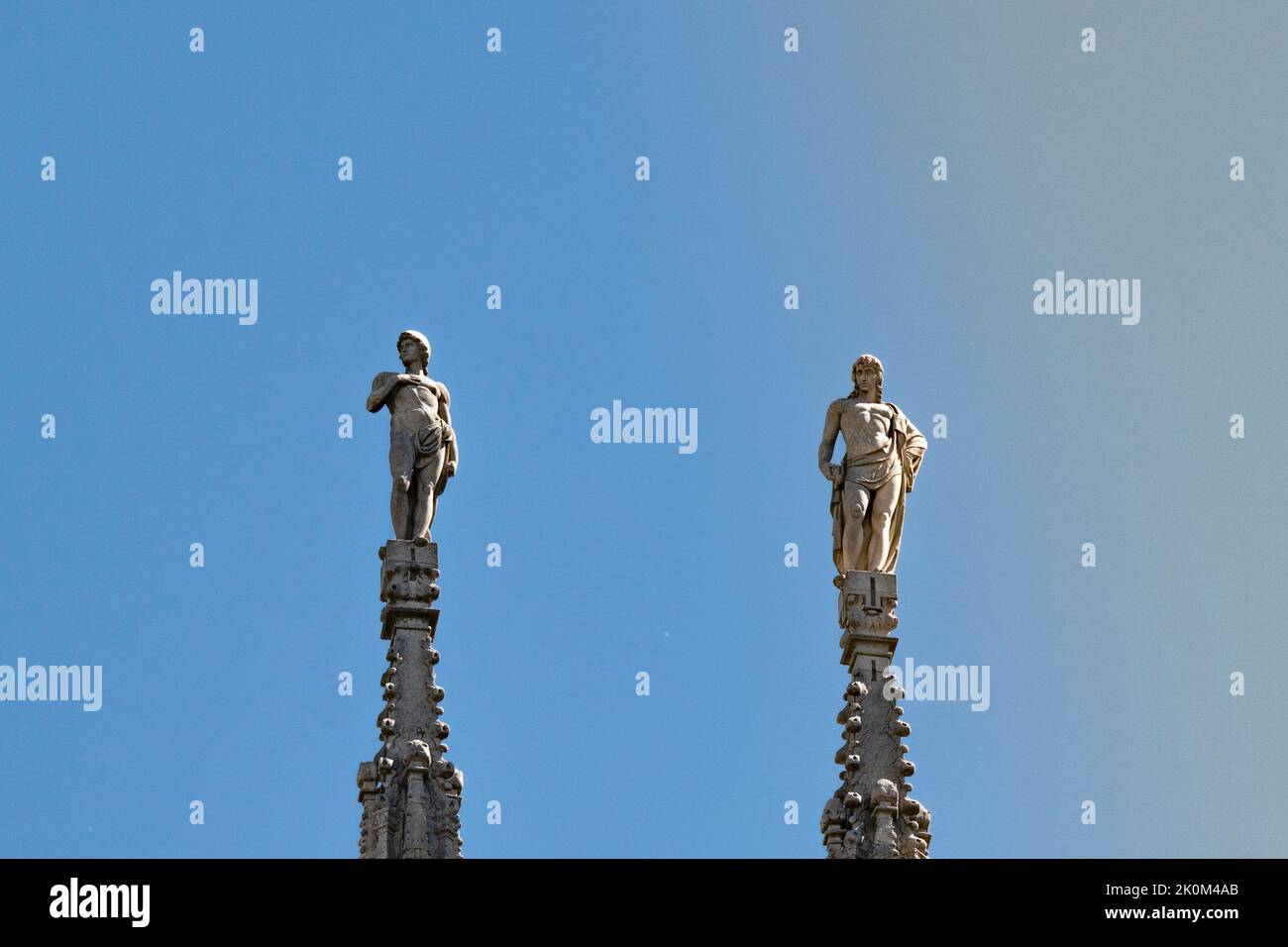Roof statues of milan cathedral Stock Photo - Alamy