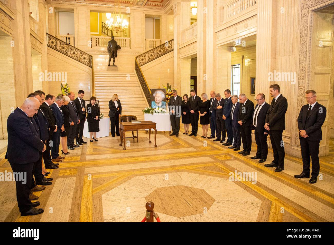 Mlas in the great hall of parliament buildings hi-res stock photography ...