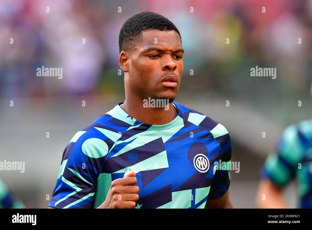Denzel dumfries inter hi-res stock photography and images - Alamy