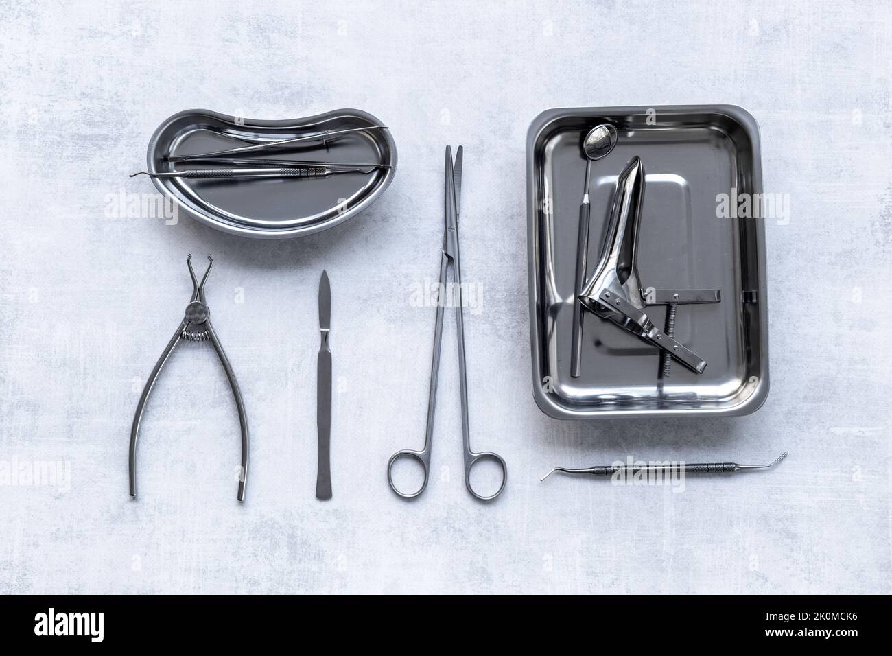 Set surgical instruments scalpel hi-res stock photography and images ...
