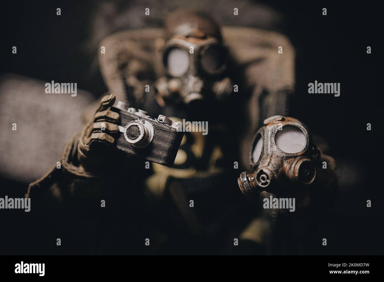 Soldier holding a gas mask hi-res stock photography and images - Alamy