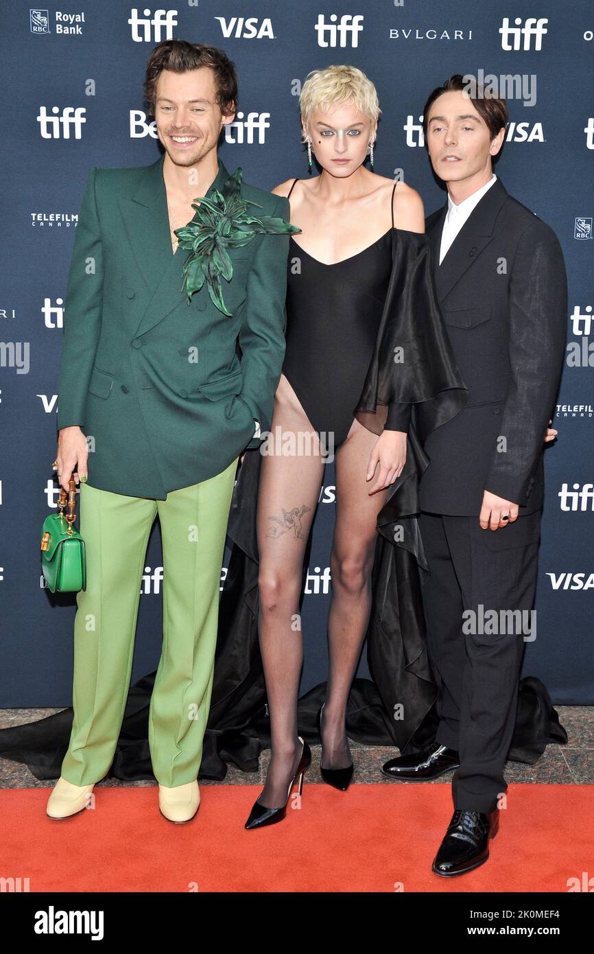 11 September 2022 - Toronto, Ontario, Canada - Emma Corrin, Harry ...