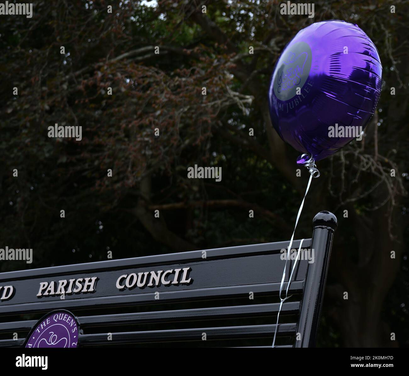 Queen Elizabeth II Platinum Jubilee 2022 Bench With Flowers And A ...