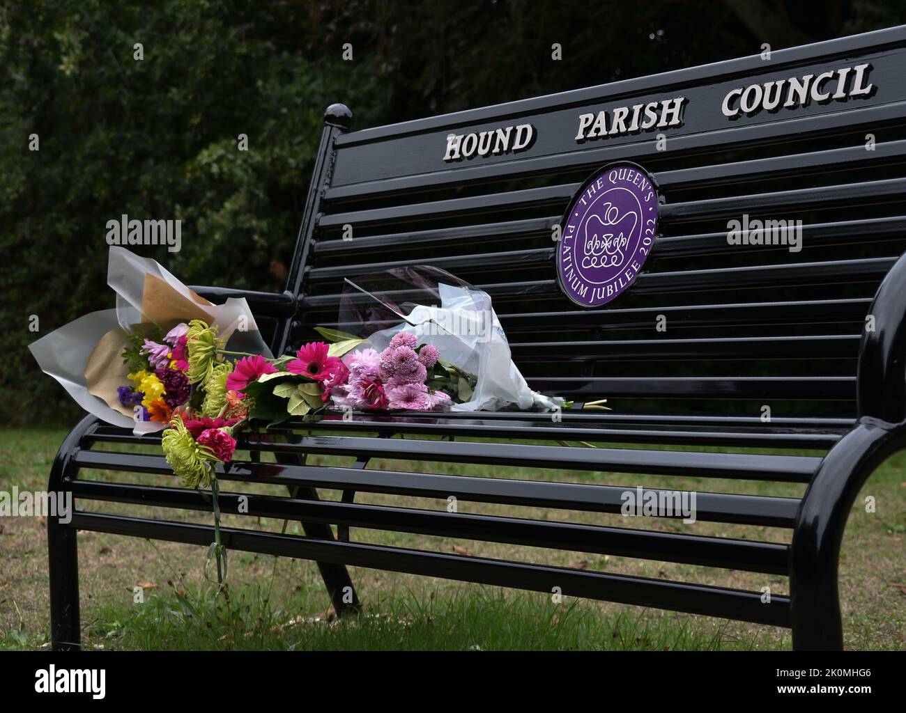 Queen Elizabeth II Platinum Jubilee 2022 Bench With Flowers And A ...