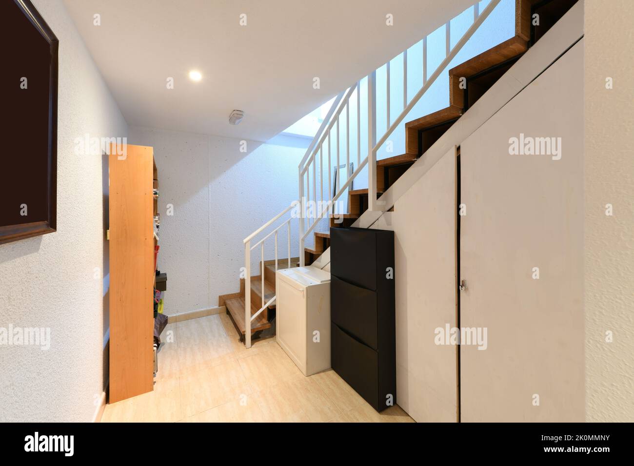 Multi family lobby interior hi-res stock photography and images - Alamy