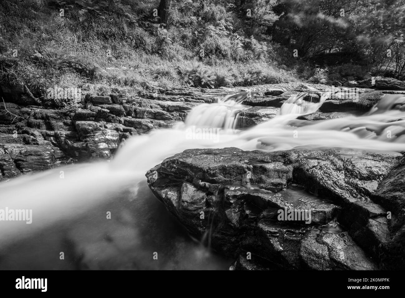 Long exposure of the Watersmeet Bridge waterfall on the East Lyn river ...