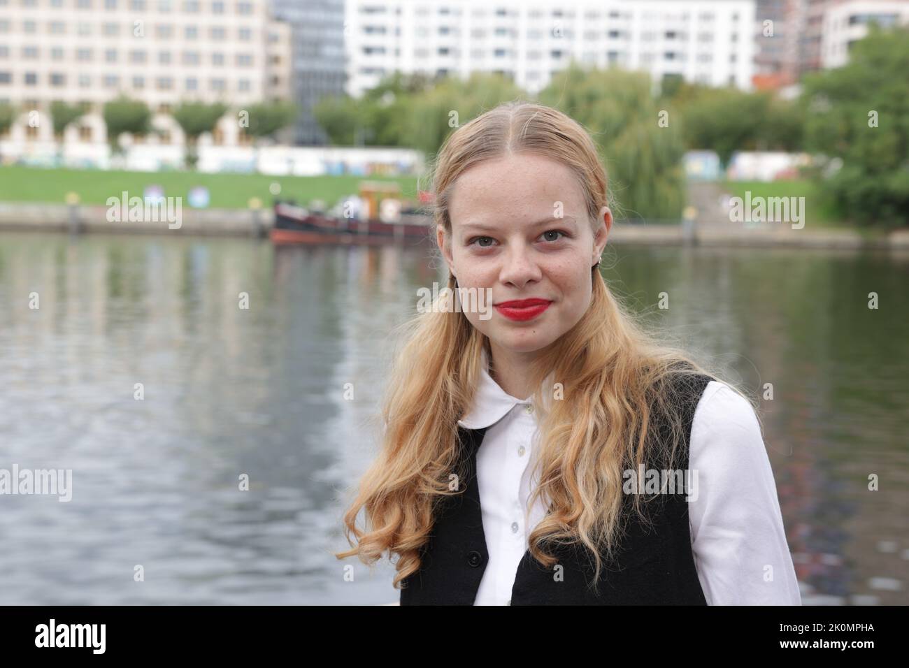 Berlin, Germany. 12th Sep, 2022. Actress Emma Bading comes to the ...