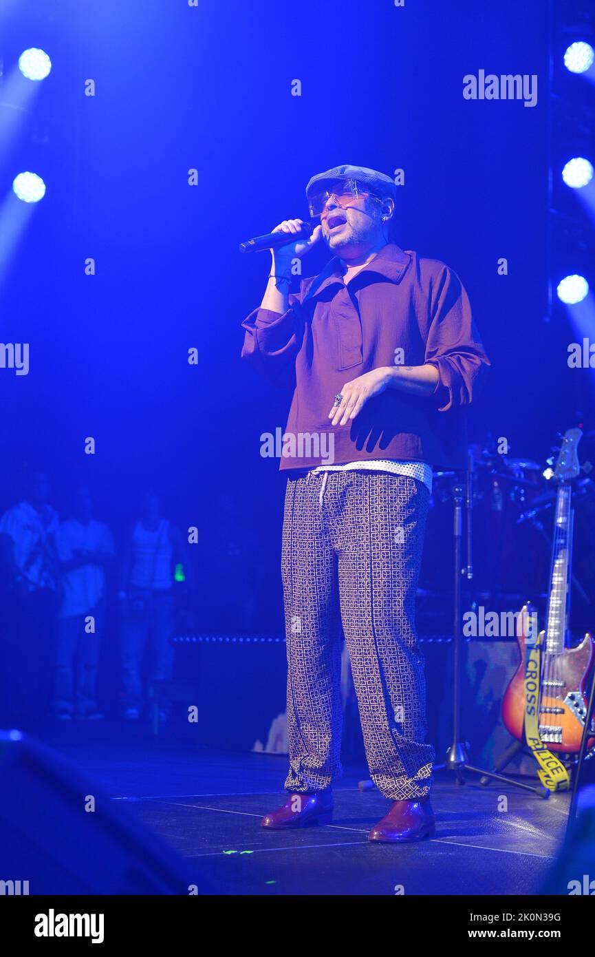 MIAMI, FLORIDA - SEPTEMBER 10: Servando Primera performs live on stage ...