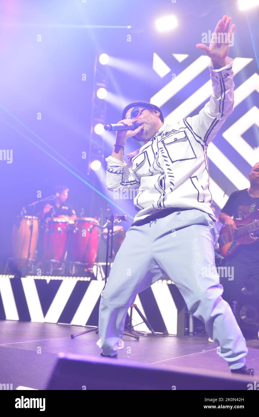 MIAMI, FLORIDA - SEPTEMBER 10: Servando Primera performs live on stage ...